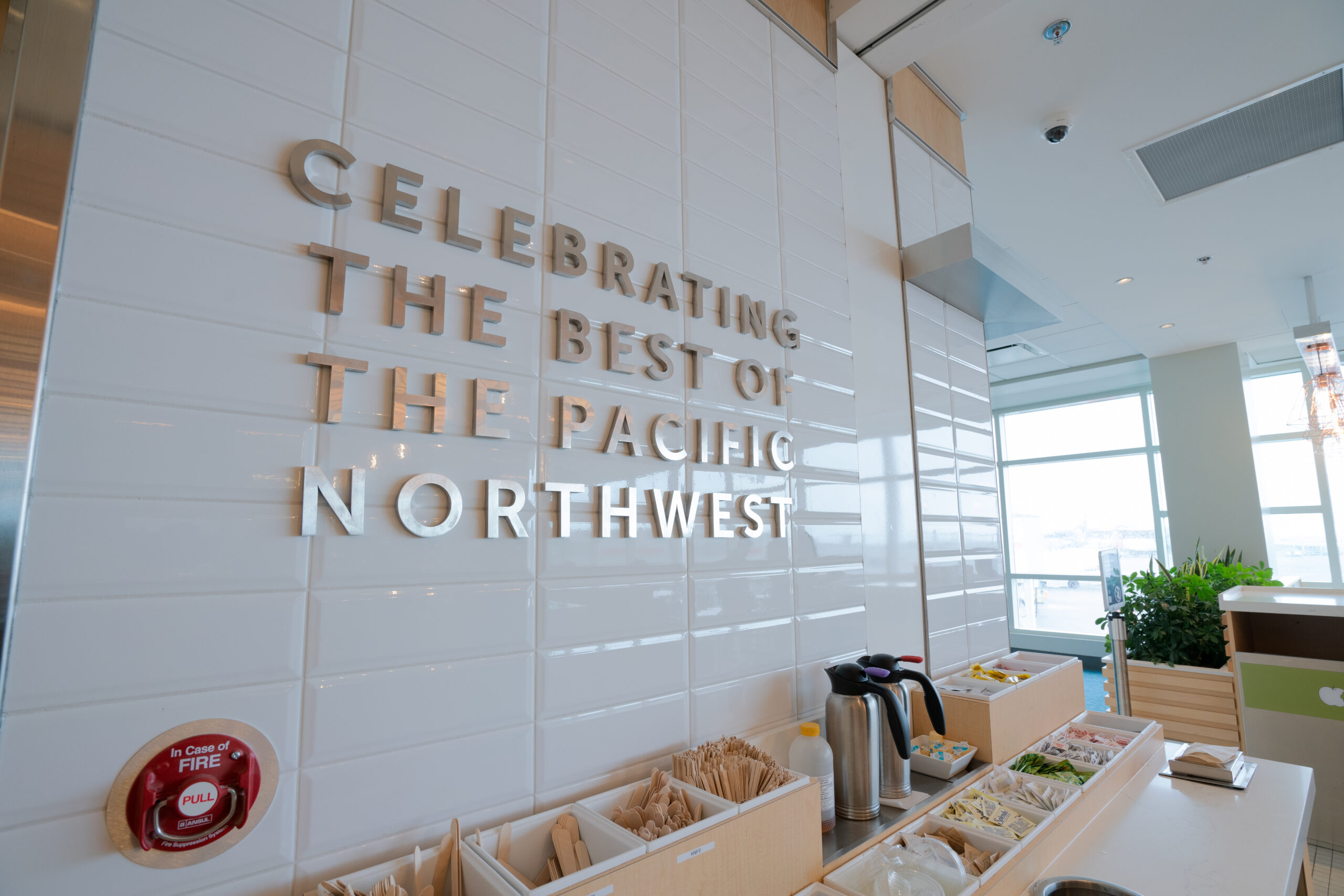 Pacific Farms Market Lands at Vancouver International Airport ...